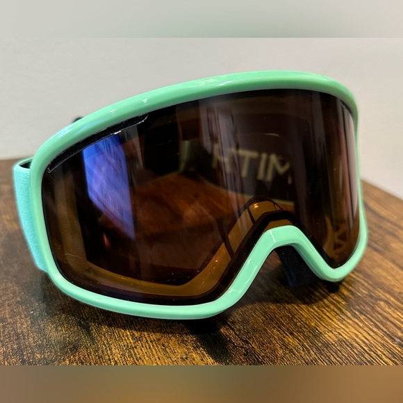 SMITH | Accessories | Smith Adult Mint Green Snow Goggles Nwot | Poshmark